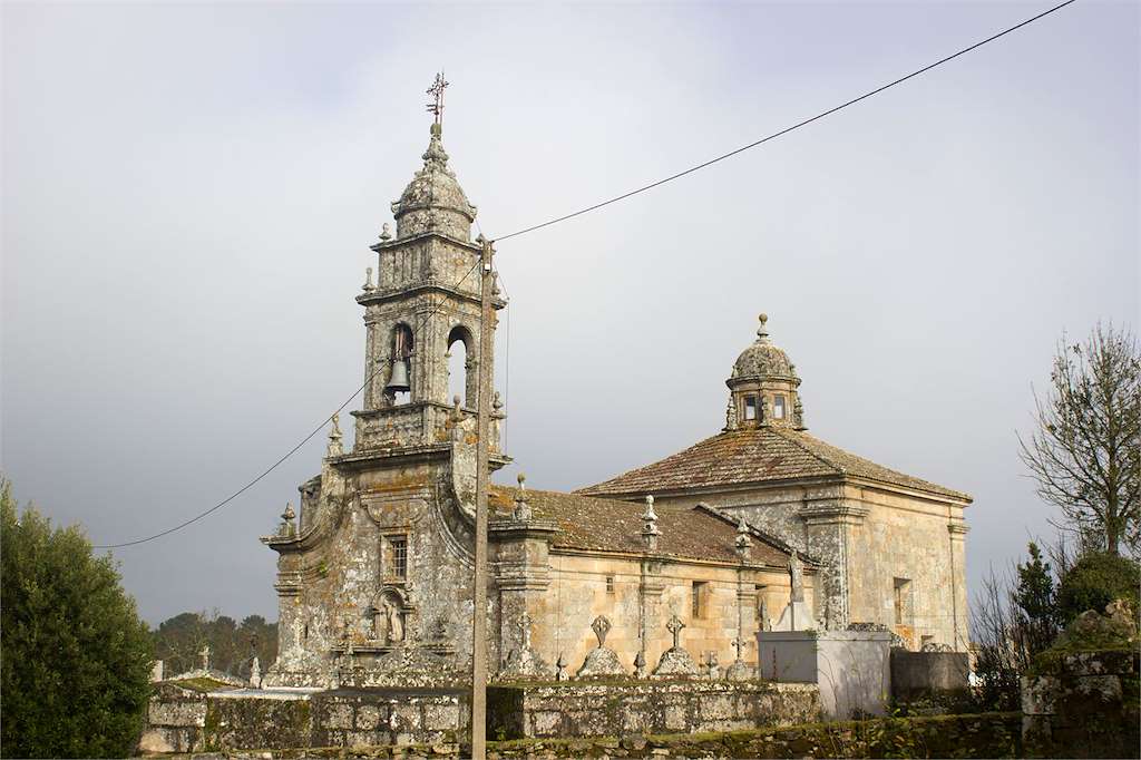 Iglesia de Santa María de Salamonde en San Amaro