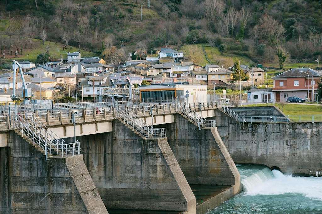 Presa de Santiago en Vilamartín de Valdeorras
