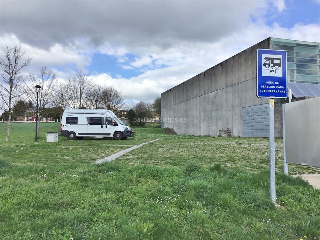 Área para Caravanas de Guntín en Guntín