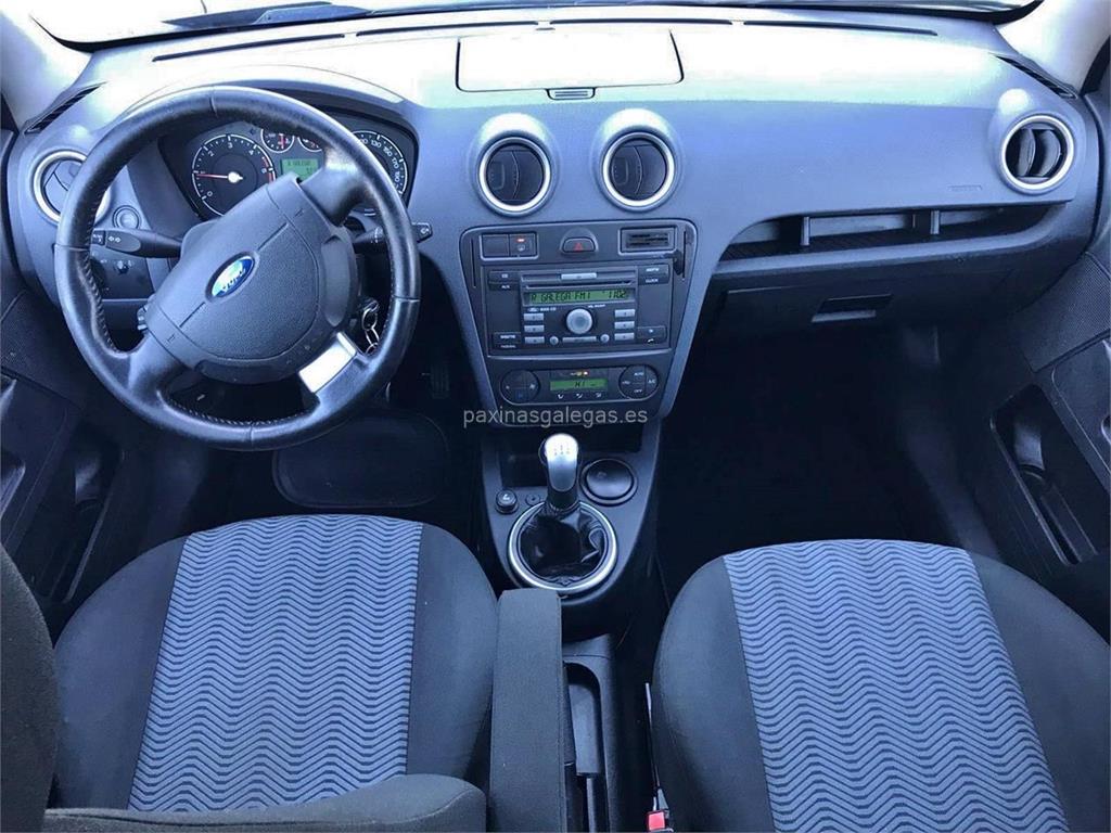 Automóviles Blanco Motor - Ford en A Estrada