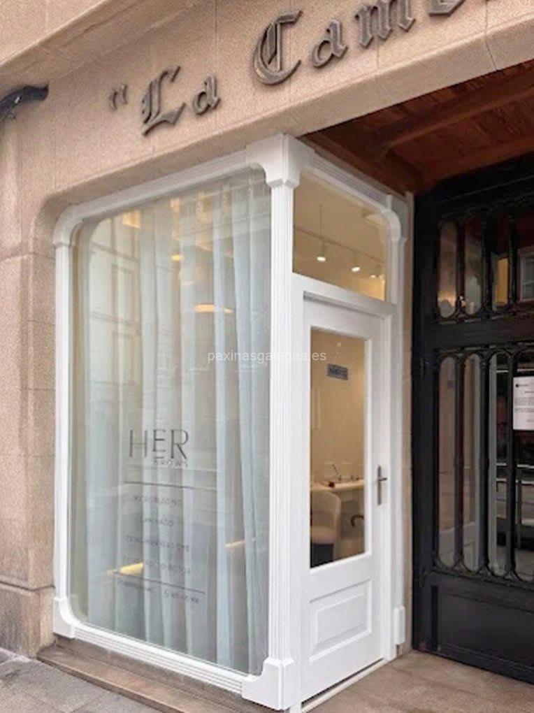 HER Brows by Vivian Cestra en A Coruña