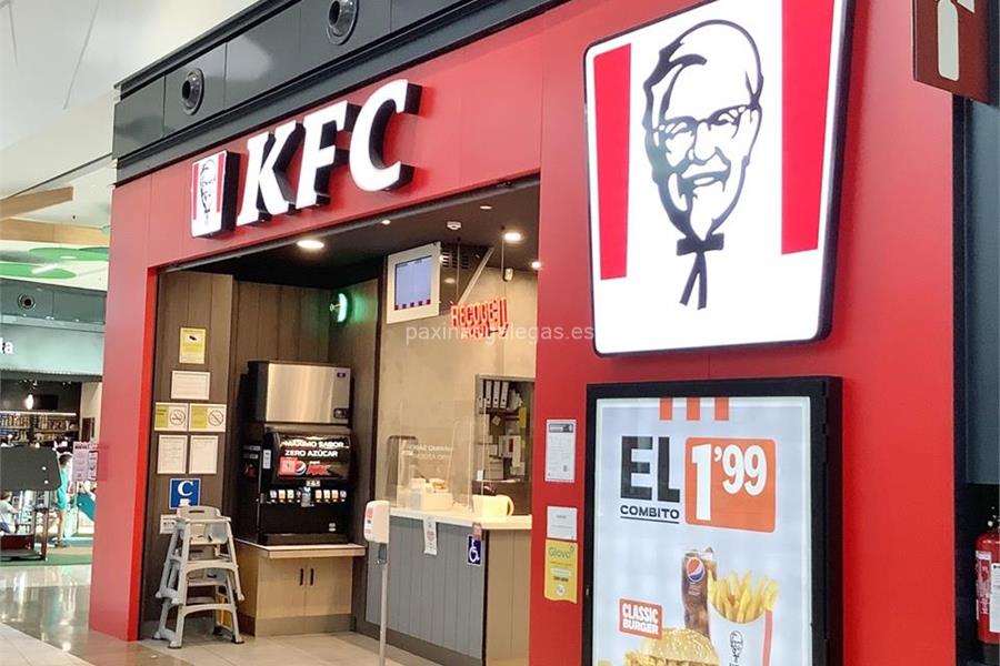 Restaurante KFC en Santiago (Avda. Camiño Francés, 3 )