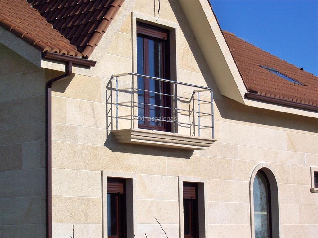 Carpintería Metálica Sucal Santiago, S.L. en Santiago