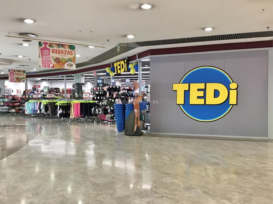 Bazar TEDi en Vigo (Pza. Francisco Fdez. del Riego, )