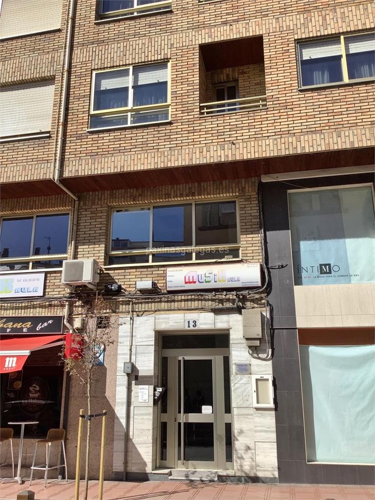 Arquitecto Técnico Vázquez Uria, Fernando en O Barco